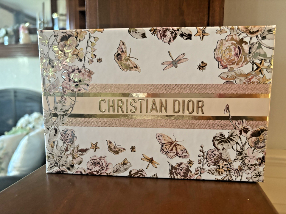 DIOR Vip holiday party gift set wedding+ Bag+Perfume +Lip addict gold ...