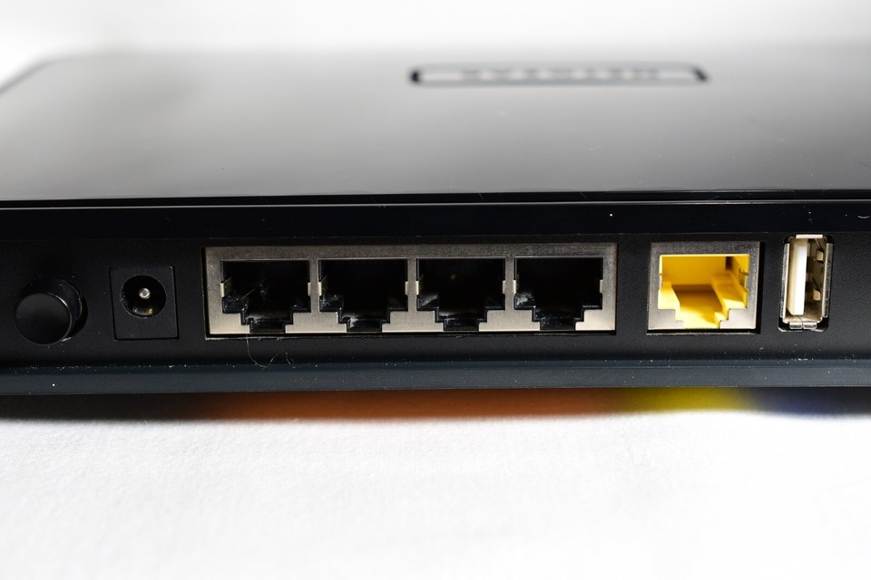 Netgear WNDR3700 N600 Wireless Dual Band * Gigabit Router * Black | eBay