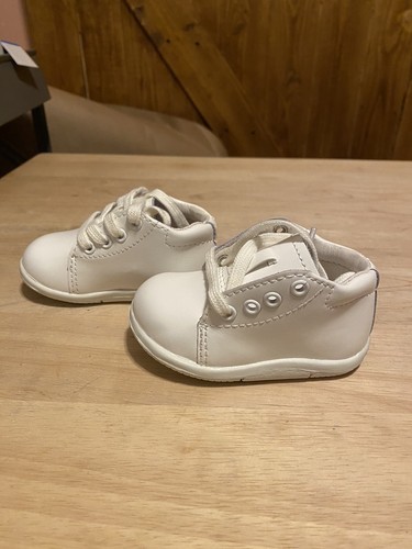 Stride Rite SRT Elliot WHITE Size 3W New in Box Walkers Walking Shoes ...