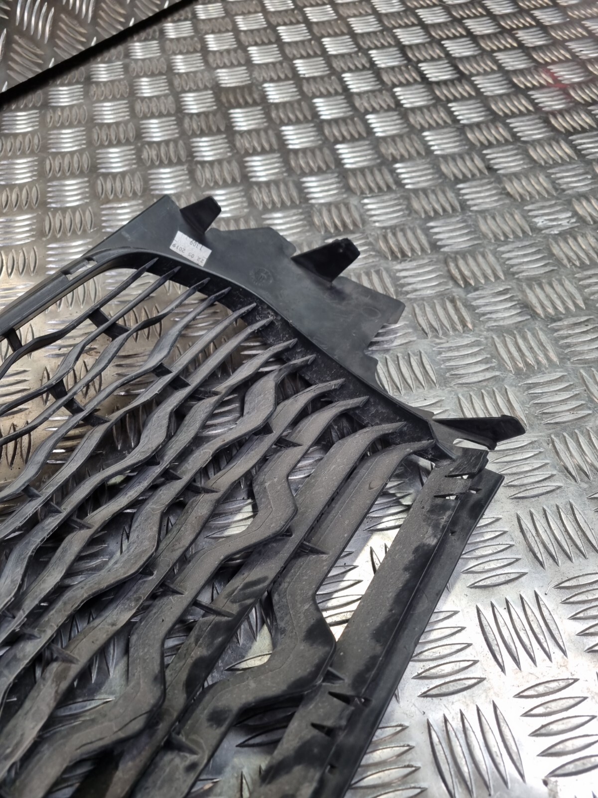 Dacia Duster 2018 on Front Bumper Lower Grille 622544890R for sale ...