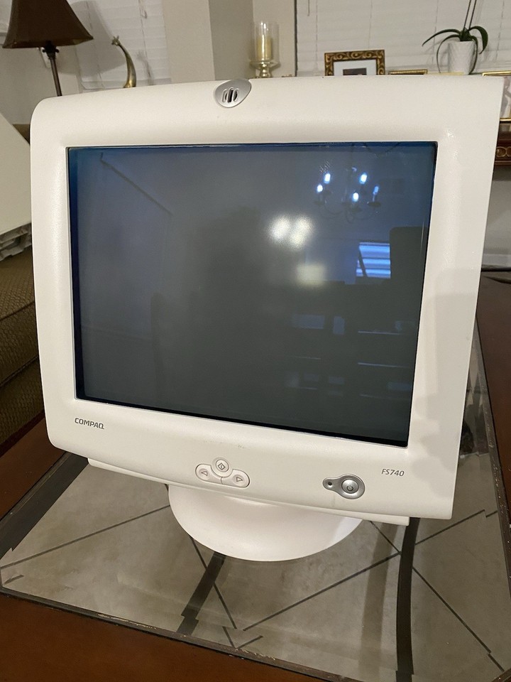 Vintage Compaq FS740 17" CRT Computer Retro Gaming Monitor Free ...