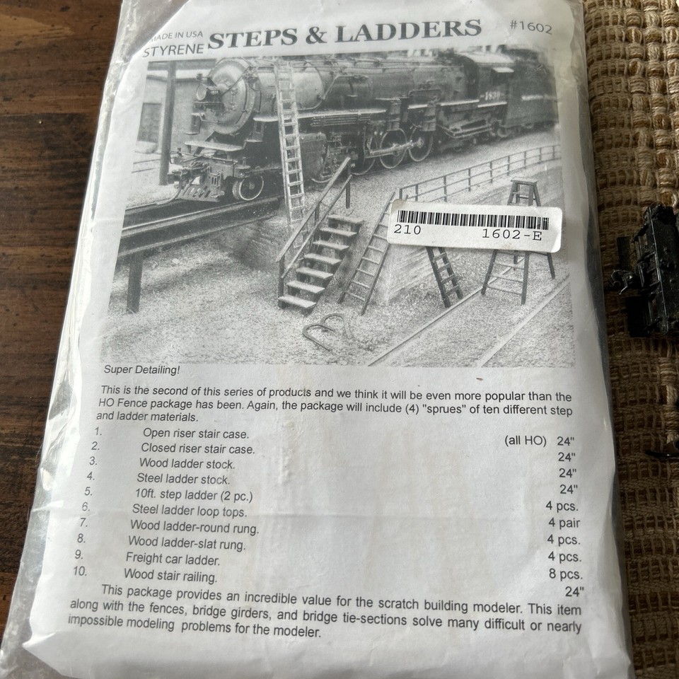 ho scale lot mixed Engines Bldgs Ladders Tunnel Signs Etc | eBay