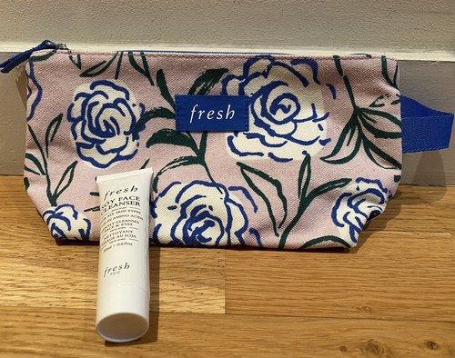 NEW Fresh zip Floral cosmetics bag plus travel sized Soy face cleanser ...