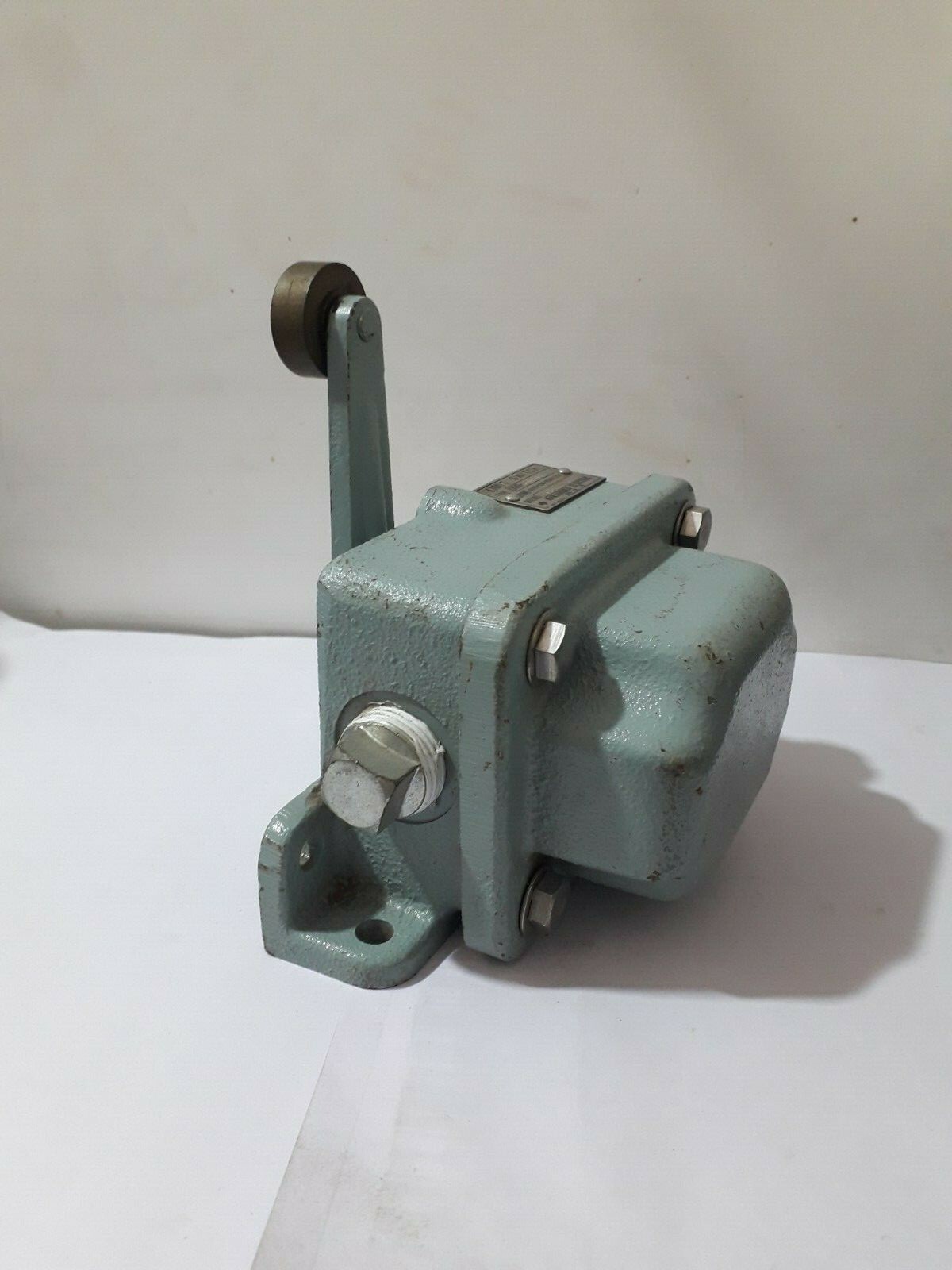 NAKAMURA ELECTRIC DMR-BWB10 LIMIT SWITCH 600V 10A-250V20A | eBay