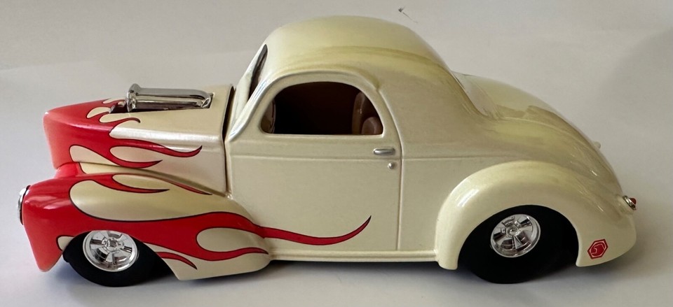 Racing Champions 1941 Willys Matco Tools Cream Hot Rod 1:24 Die Cast ...