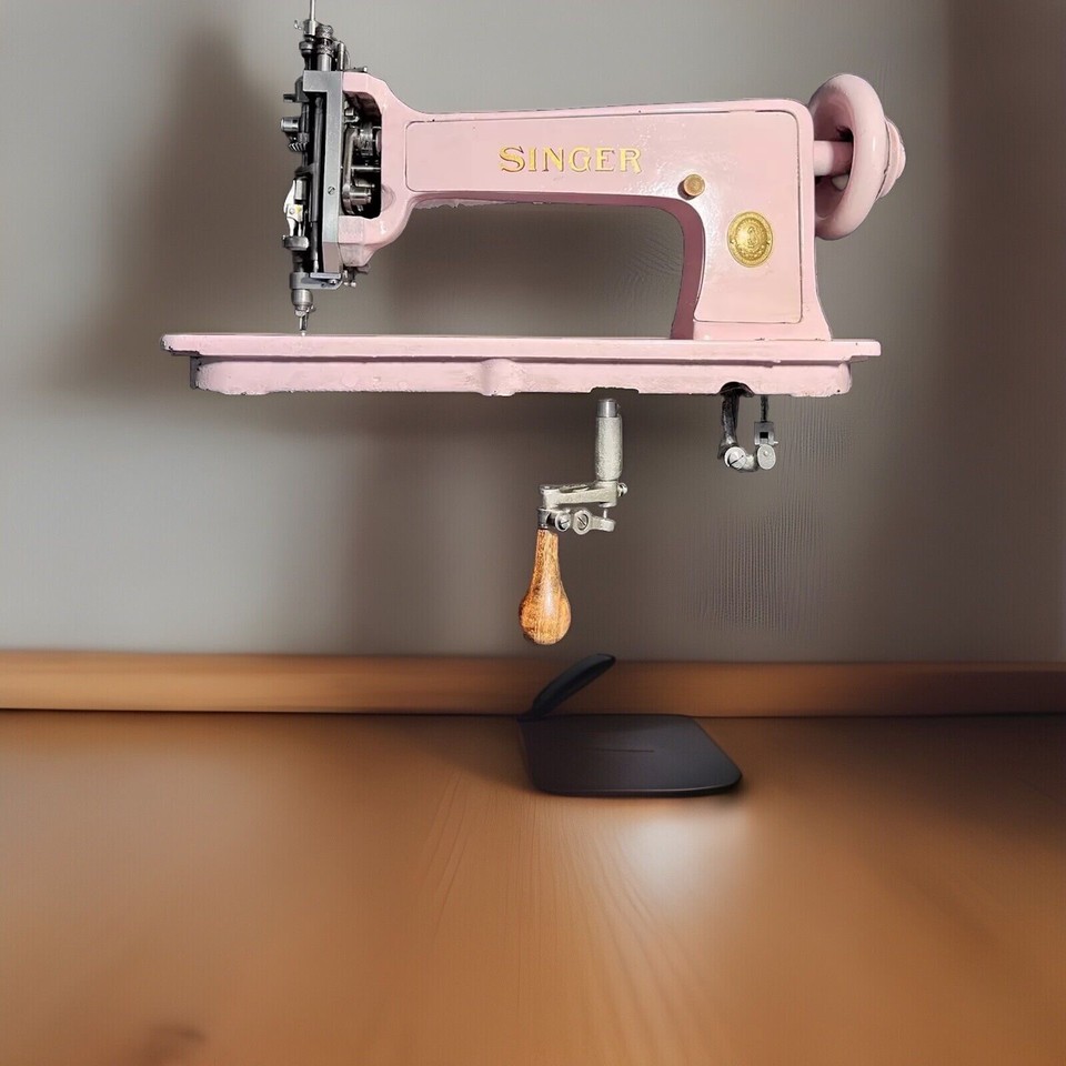 Singer 114w103 Chain stitch & Moss Stitch Embroidery Machine + table ...