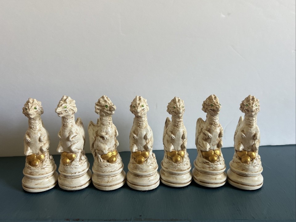 Game of Thrones Collector's Chess Set- no Board or Box missing one ...