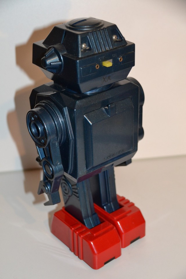 Roboter #21 "Dynamic Fighter smoke Robot"/ Batterie-Action/ J-Toy 70/80 ...