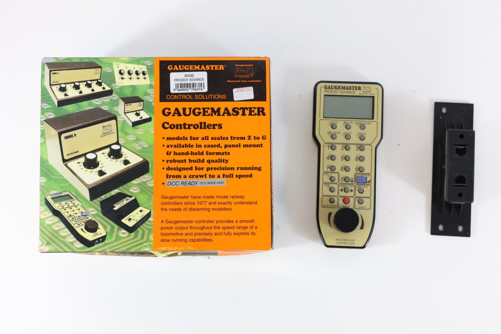 Gaugemaster DCC02 Prodigy Advance2 with Extra Controller & Power Supply ...