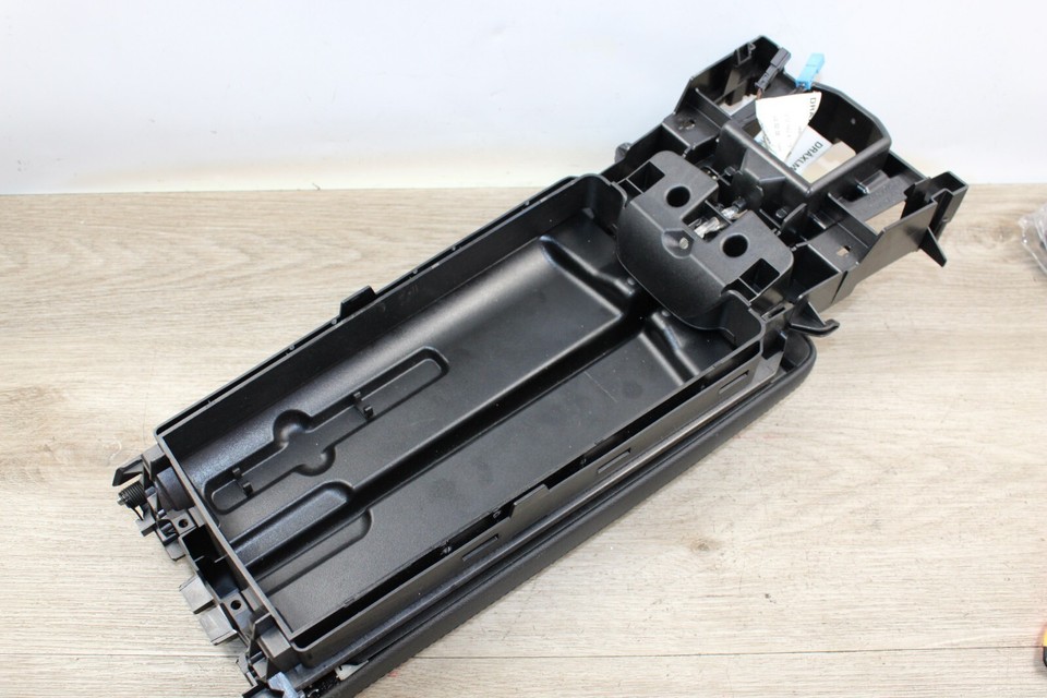 10-18 w212 w218 MERCEDES E350 CLS550 FRONT CENTER CONSOLE ARMREST ARM ...