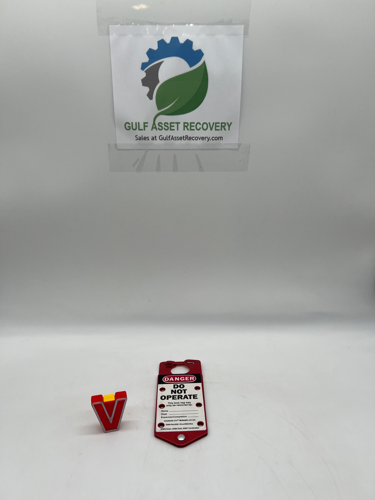 Brady 22075-R Alum Labeled Lockout Hasp, 1.5" Open Size 6 Padlocks *Box ...