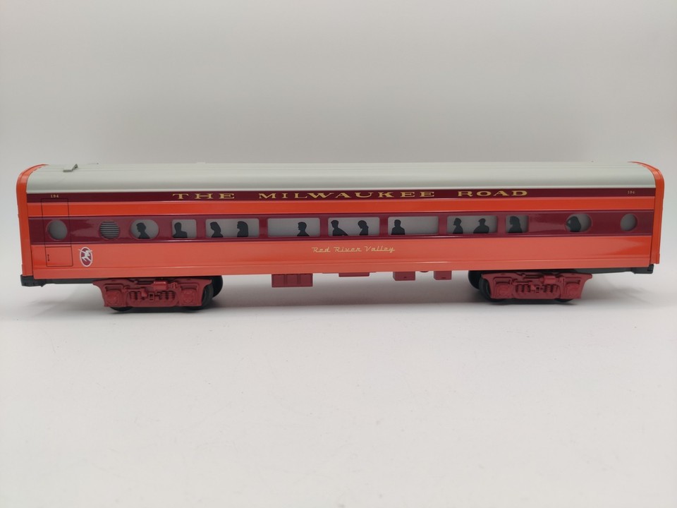 O Gauge 3-Rail Lionel 6-19185 MILW Milwaukee Road Hiawatha Coach ...