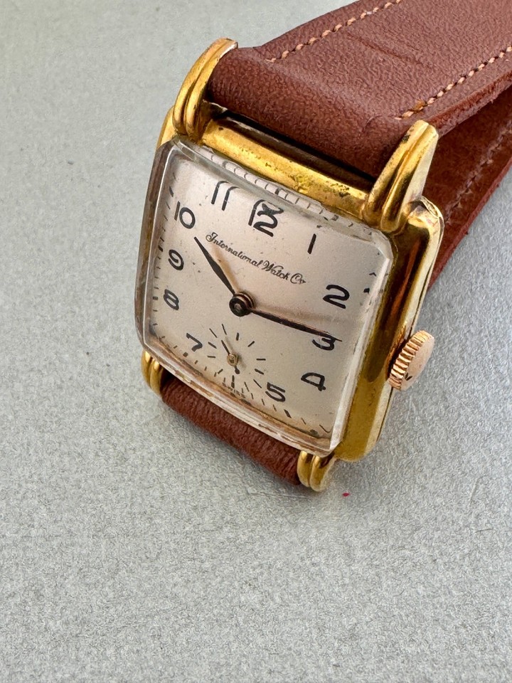 VINT IWC square Grey dial cal iwc 62 funcy Lugs swiss made wind up ca ...