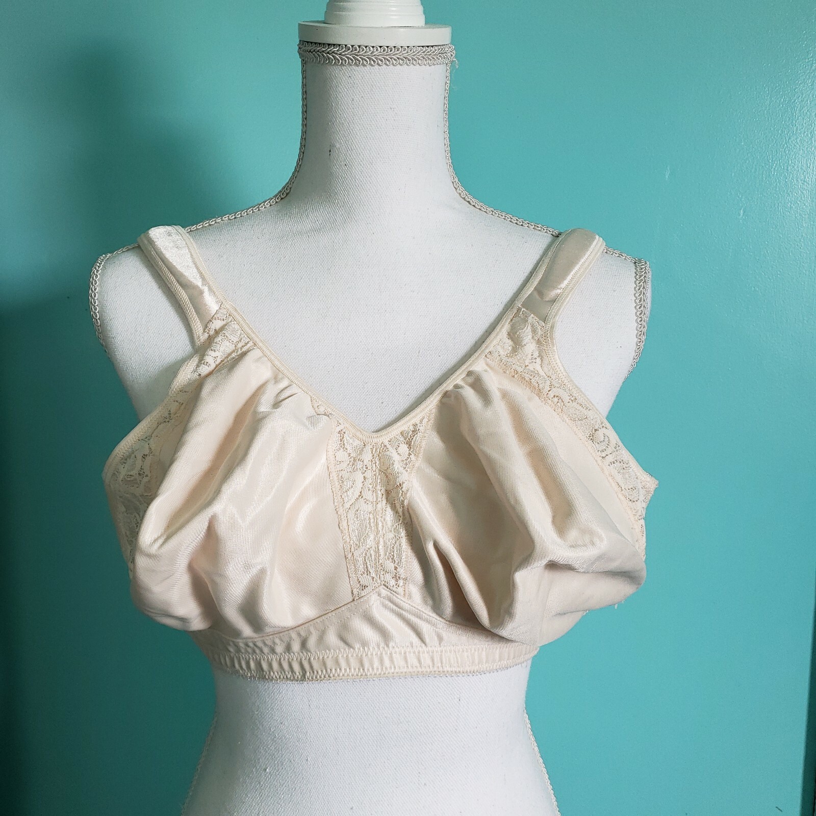 Playtex 18 Hour Bra Beige 44D Heavy Strap underwire free 4395 | eBay