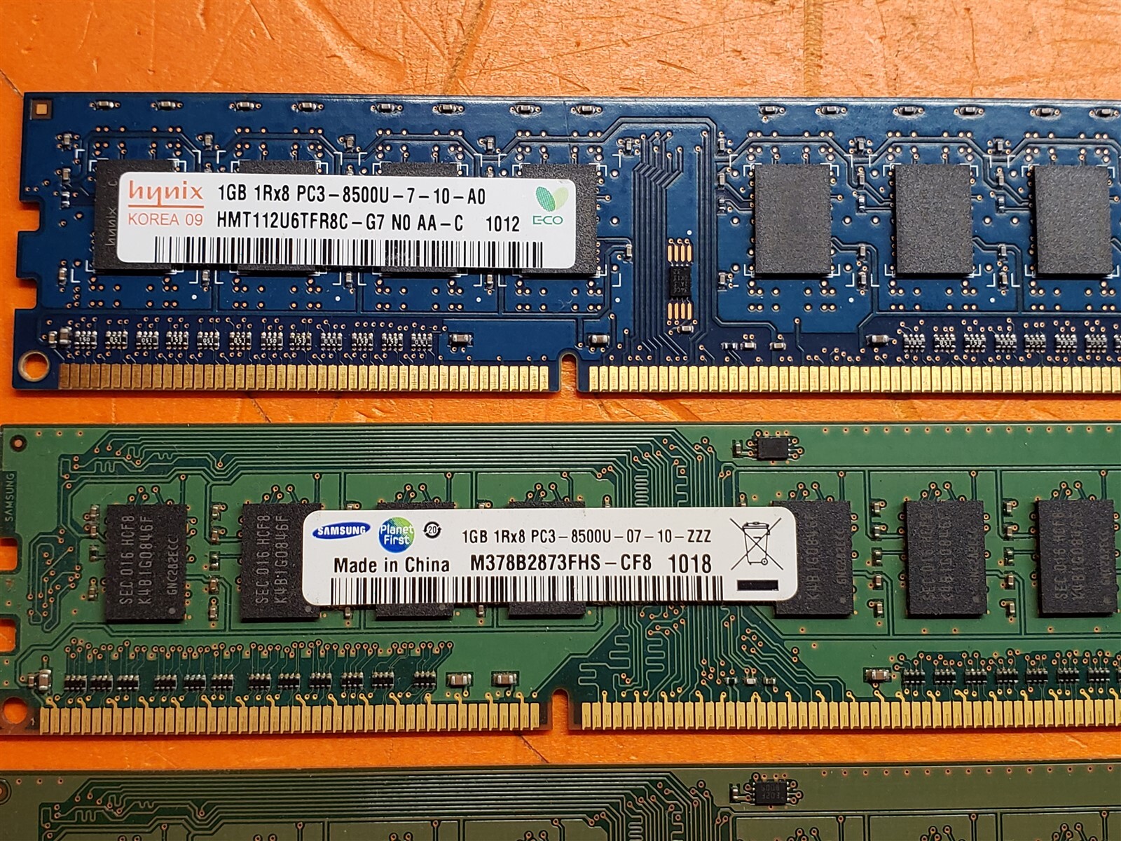 ⭐️⭐️⭐️⭐️⭐️ Lot of 10 Assorted Desktop 1GB PC3-8500 RAM Memory Sticks ...