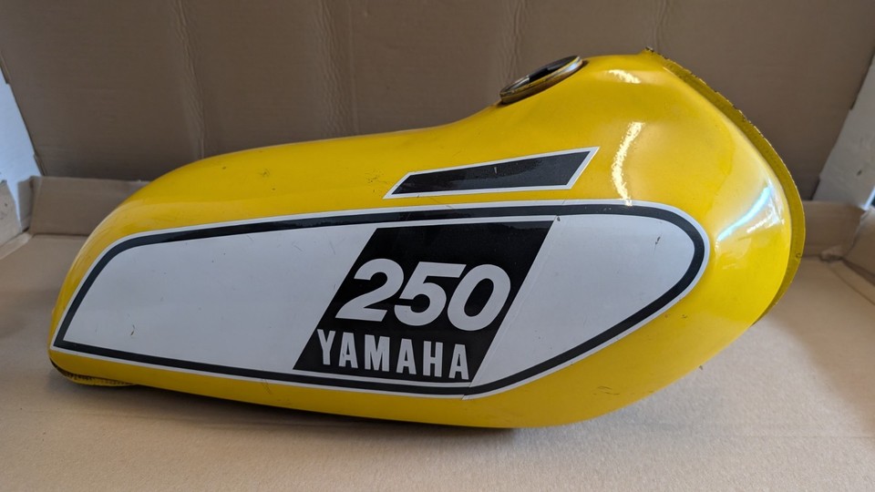 Tank Benzintank 1975 1976 Yamaha DT 250 512 ( DT 400 513) | eBay