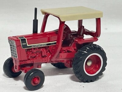 ERTL 1/64 International 1566 w/ 4 Post ROPS, Black Stripe, Red Farm Toy ...