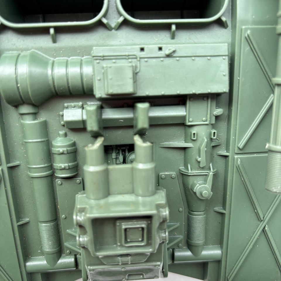 GI JOE VINTAGE 1984 BRIDGE LAYER TOSS 'N CROSS VEHICLE ( READ ...