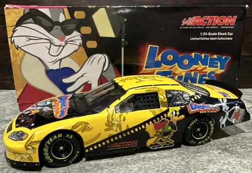 2003 Looney Tunes Back In Action Program Car 1/24 Action RCCA Nascar ...