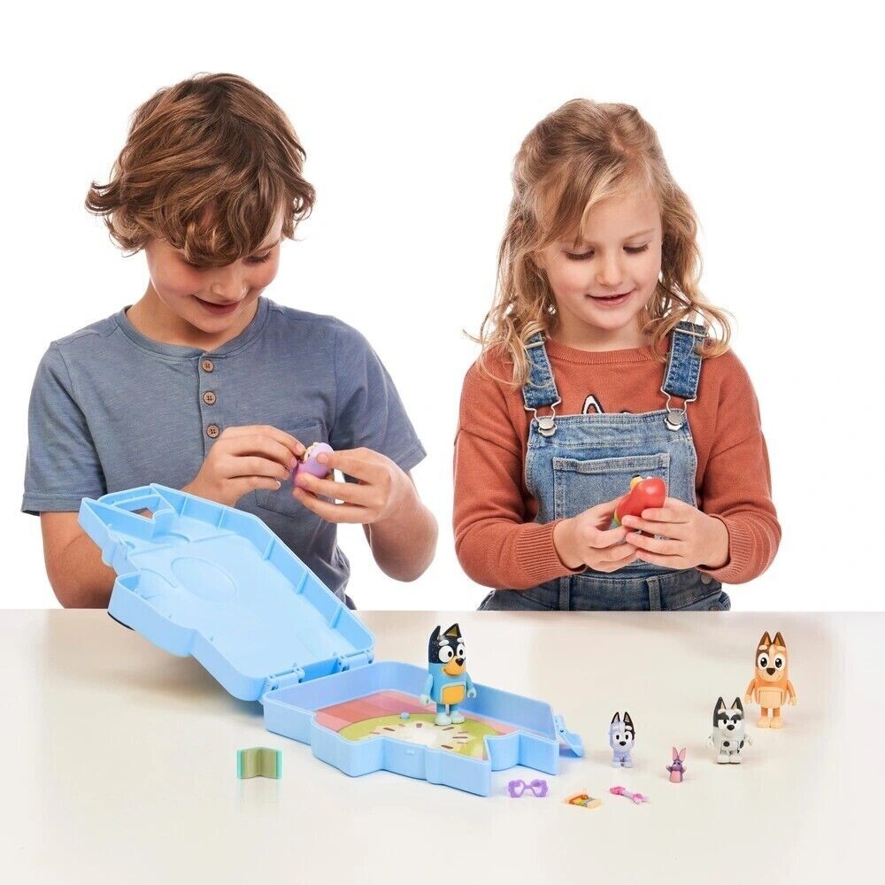 Bluey's Ultimate Play and Go Collector Case Playset Great Fun For Kids ...