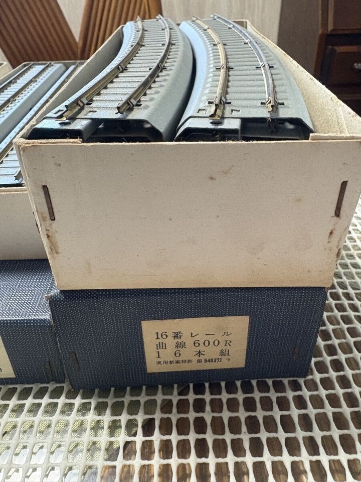 HO Scale Amtrak 11-Car Train Set + 37 Track Pieces Rail Set USA Model ...