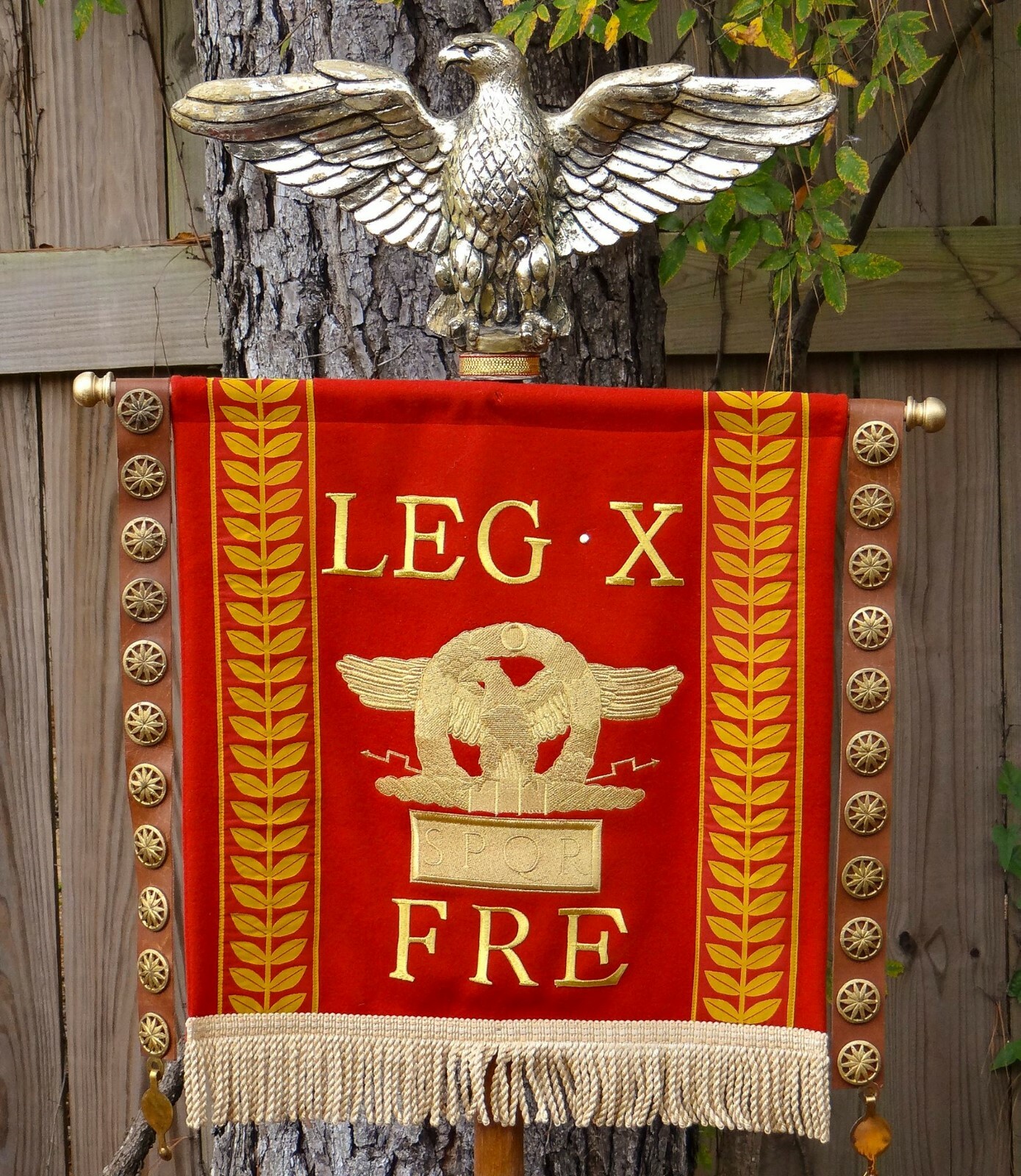 GLADIATOR Roman movie prop legionary eagle similar aquila standard ...