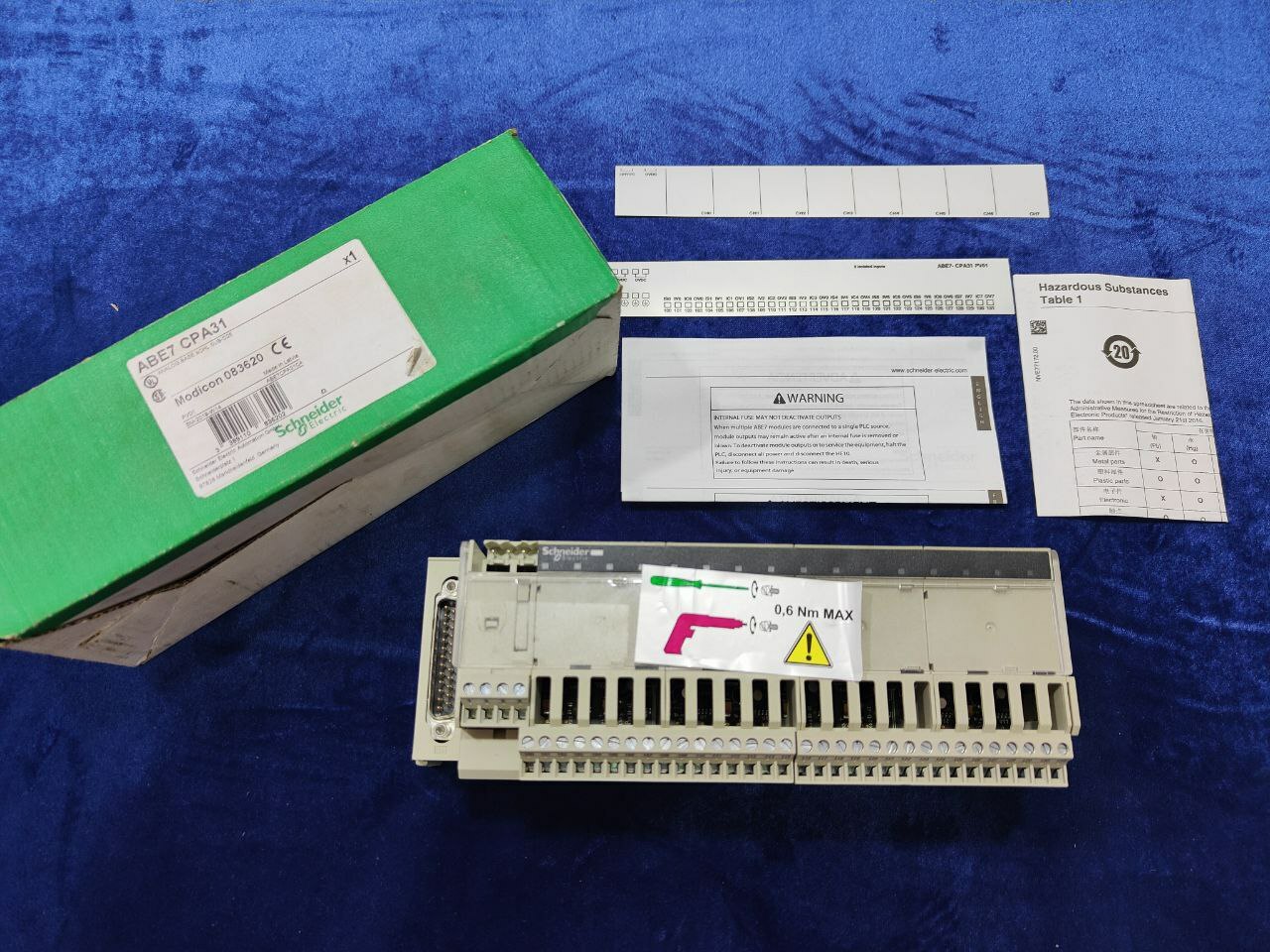 Schneider+Electric+ABE7CPA31+Connection+Sub-Base+8+Analog+Input ...