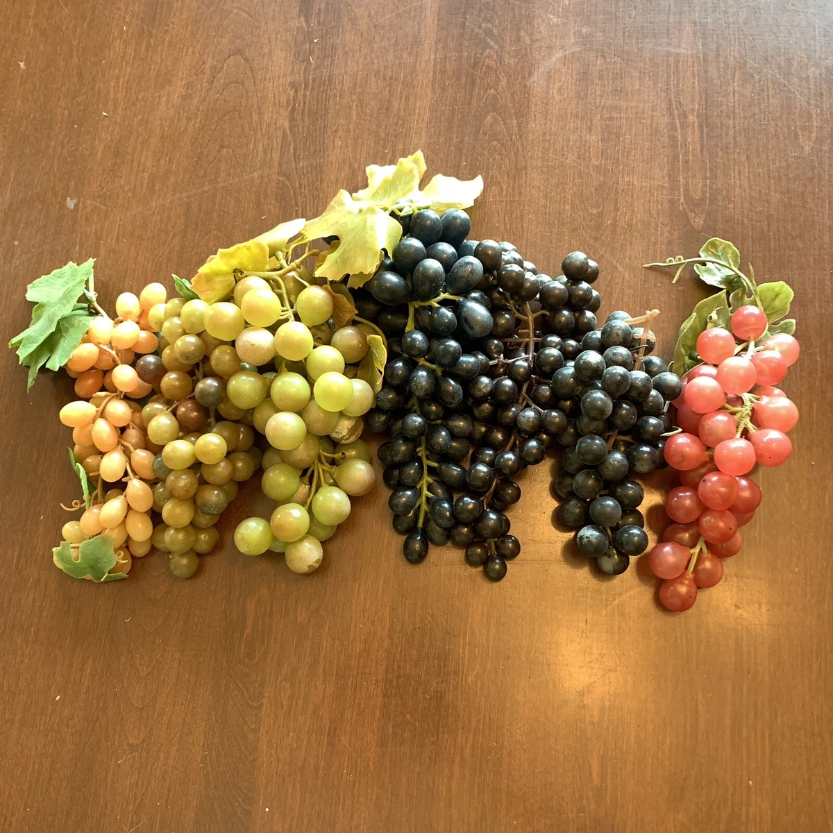 Decorative Grapes Clusters