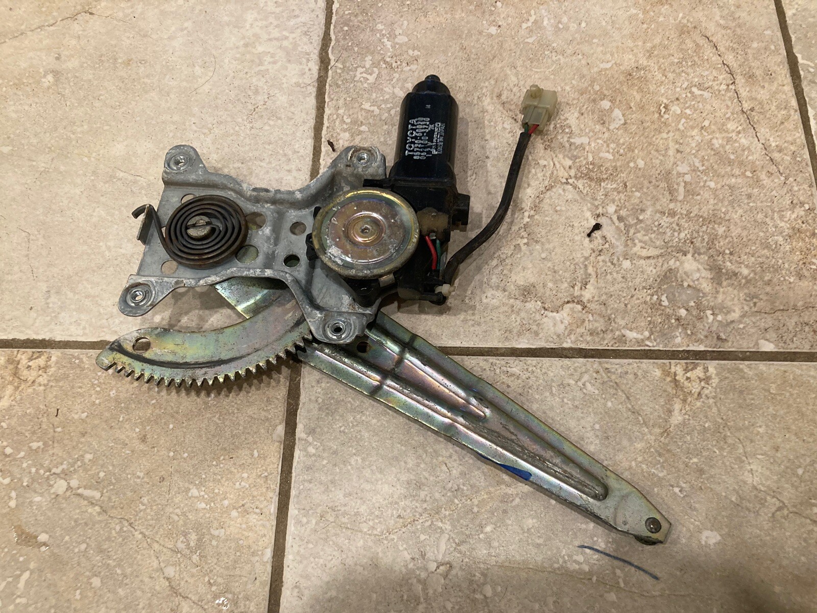 91-92 Toyota Land Cruiser FJ80 OEM LEFT Rear Window Motor 85720-60020 ...