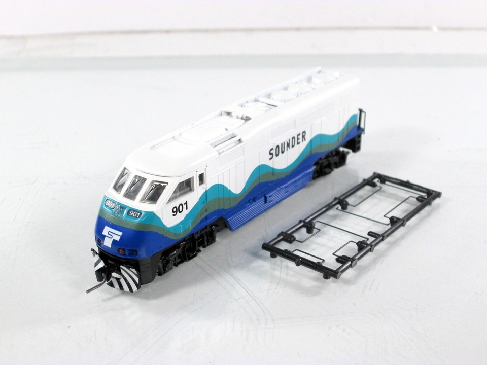 N Scale ***SEATTLE SOUNDER*** Bombardier F59PHI Locomotive #901 ...
