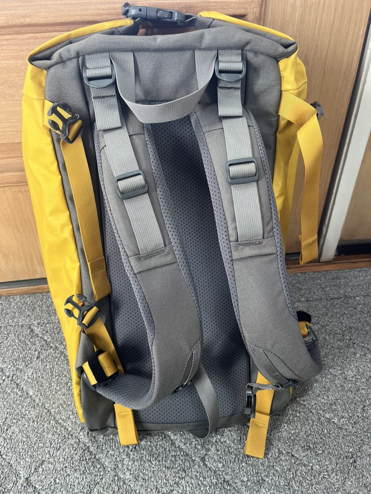 Mystery Ranch Street Zen Travel Pack - Hiking Backpack, Lemon/Gravel ...