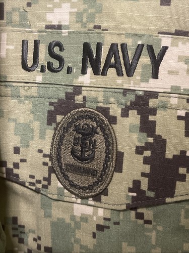 NWU Type III Combat MEDIUM REGULAR AOR2 + US Navy Command Patch | eBay