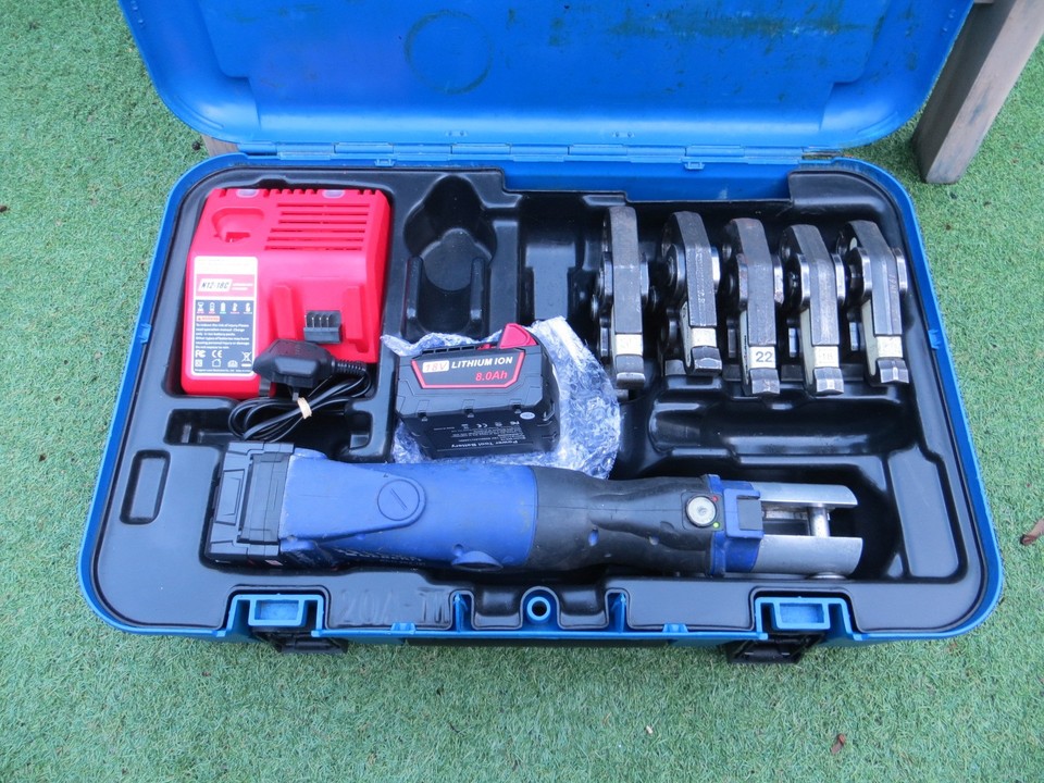 Novopress ACO202 Pipe Press Tool & M 15, 18, 22, 28, 35 Jaws Set aco203 ...