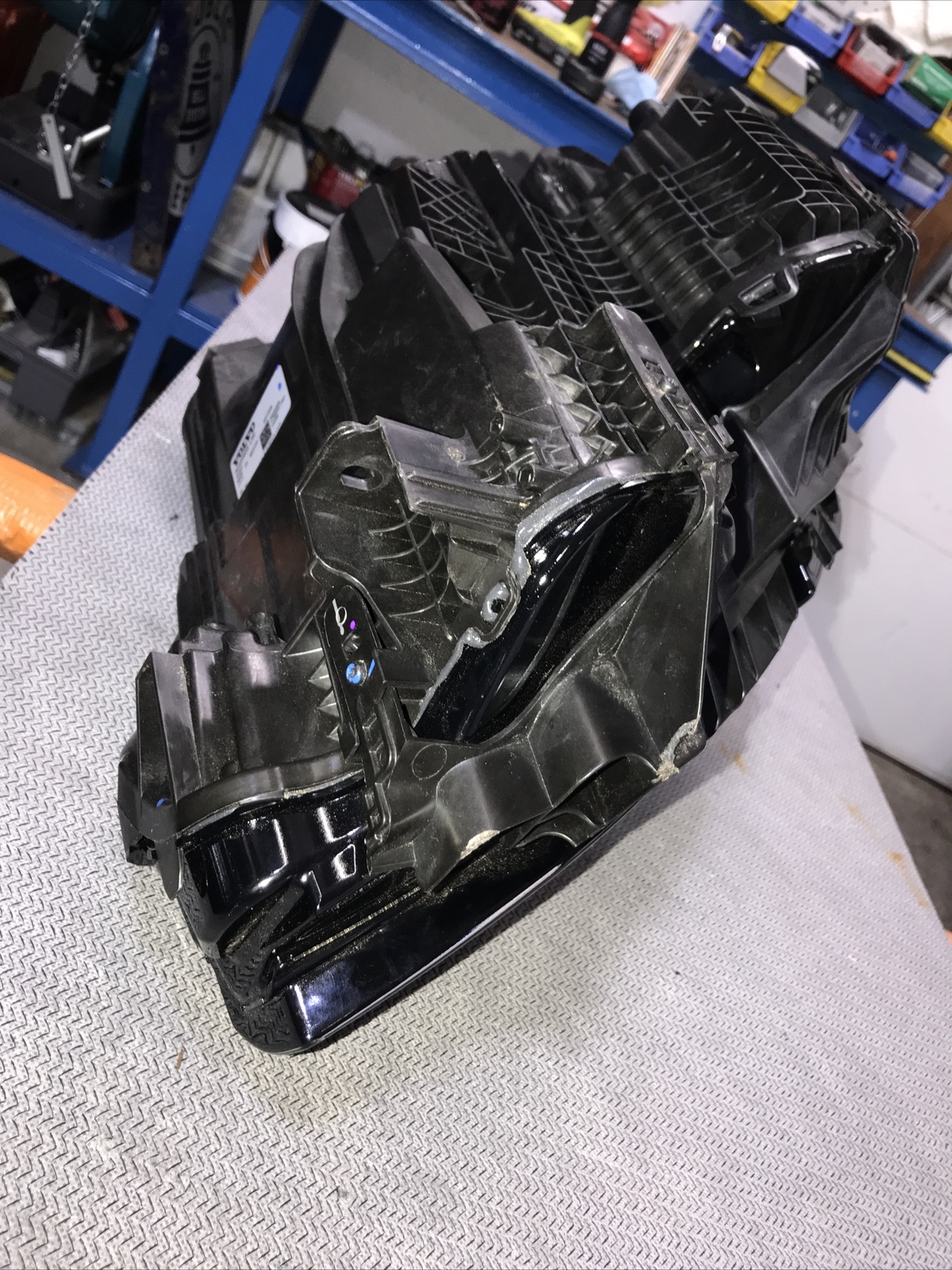 Volvo EX90 Electric 2025 Headlight Headlamps LED. (Right) Part Number ...