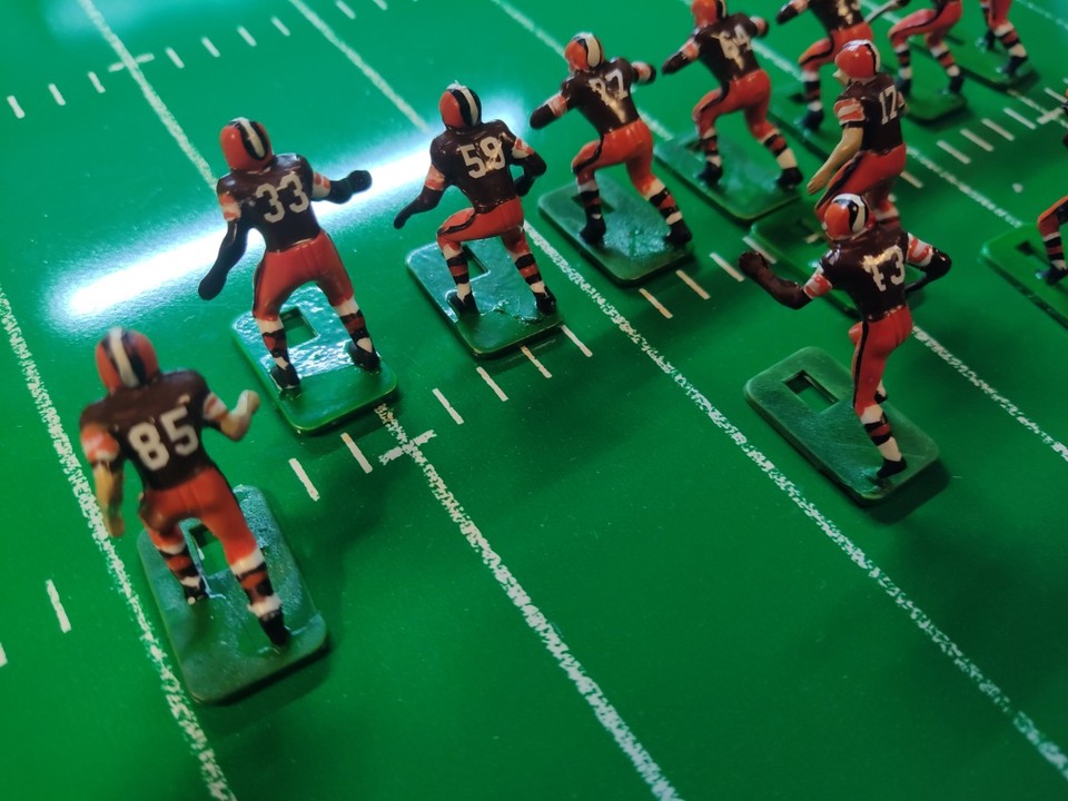 Tudor Electric Football Kardiac Kids Cleveland Browns Haiti | eBay