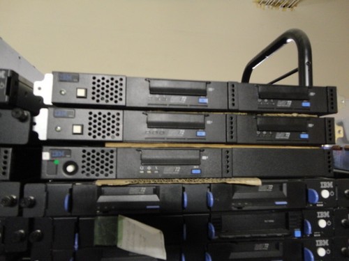 IBM Two X DAT72 95p1988 SCSI LVD 1U Enclosure Drive 7212-103 7212-B01 ...