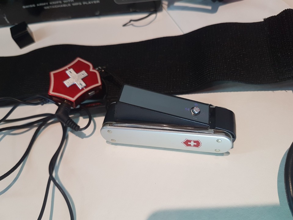 Victorinox Swiss Army knife plus MP3 audio player SwissBit sBeat RARE ...