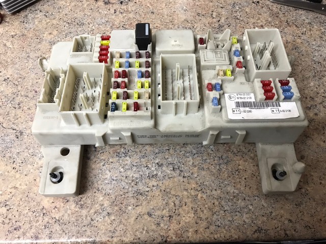 FORD KUGA MK1 2008-2012 BCM BODY CONTROL MODULE FUSE BOX 7M5T14A073JC ...