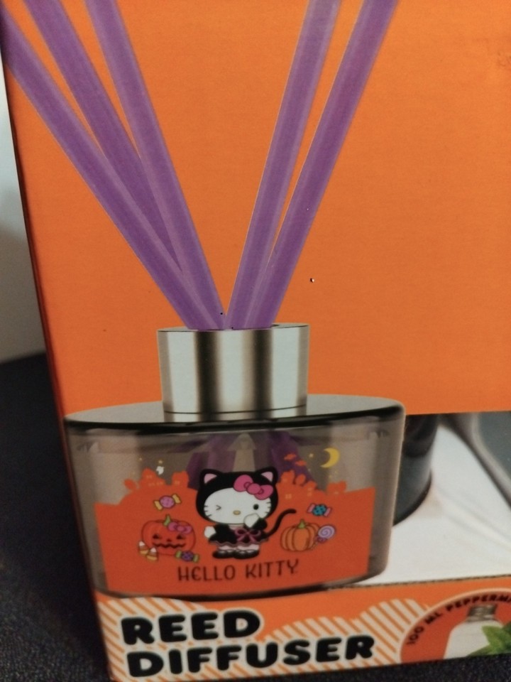 HELLO KITTY Orange Happy Halloween Reed Diffuser ~ 100 ml Peppermint ...