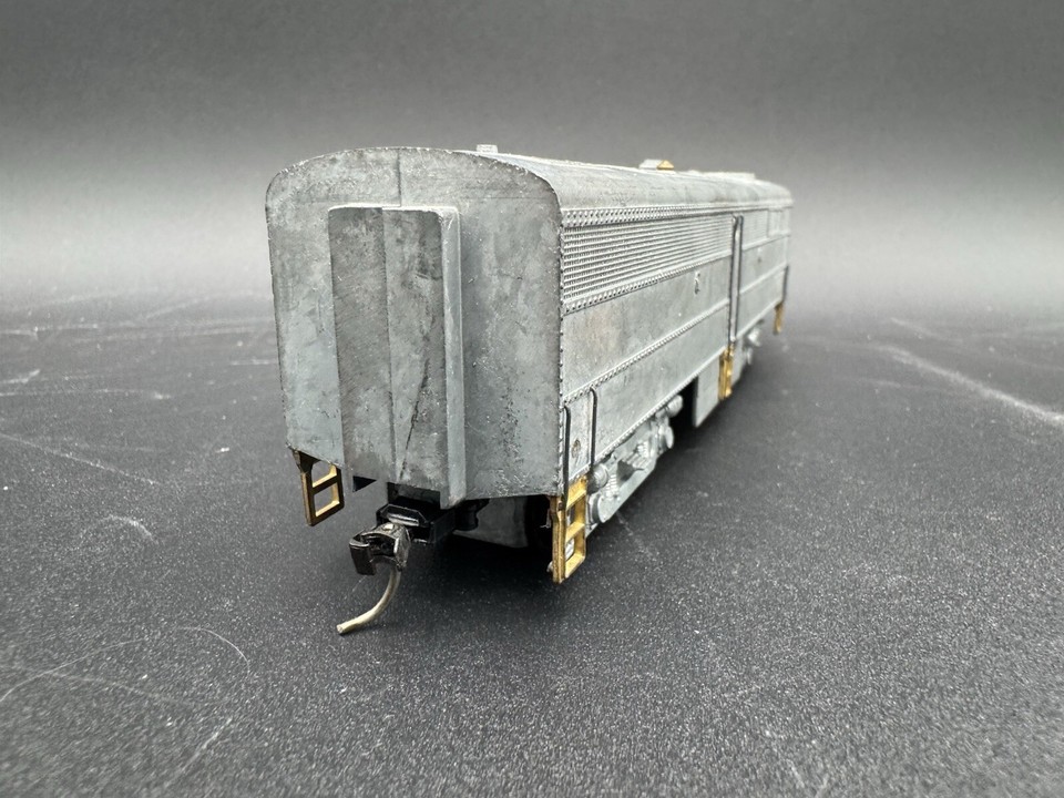 Hobby Town F7B Unit HO Scale Dummy Knuckle Couplers Undecoated | eBay