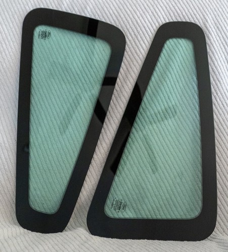 2005-09 Original OEM Ford Mustang L&R rear quarter-windows - great ...