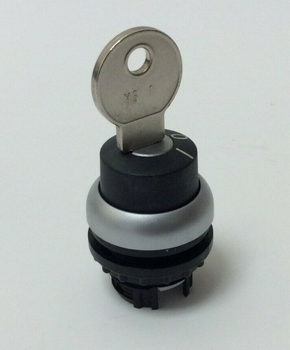 EATON MOELLER KEY SWITCH 2 POSITION 0 - 1 M22-WRS (B320) | eBay UK