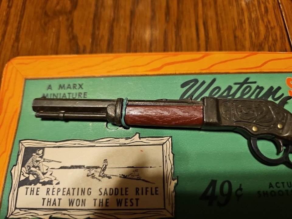 Vintage MARX Miniature WESTERN SADDLE RIFLE Shoots Caps w/Card Made In ...