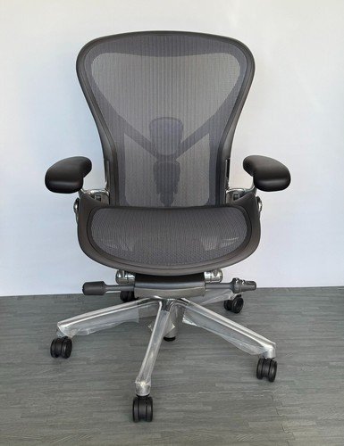 Herman Miller Aeron Remastered Chair - Size B Graphite/Polished ...