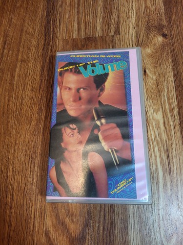 Pump Up The Volume (VHS, 1990) Christian Slater | eBay