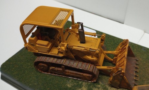 FIRST GEAR 175c International Dozer Die Cast - Custom Paint - RARE | eBay