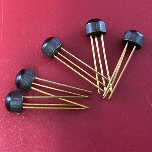 2N4250 PNP 40V .10A .2W TRANSISTOR FAIRCHILD - YOU GET 5 PIECES for ...