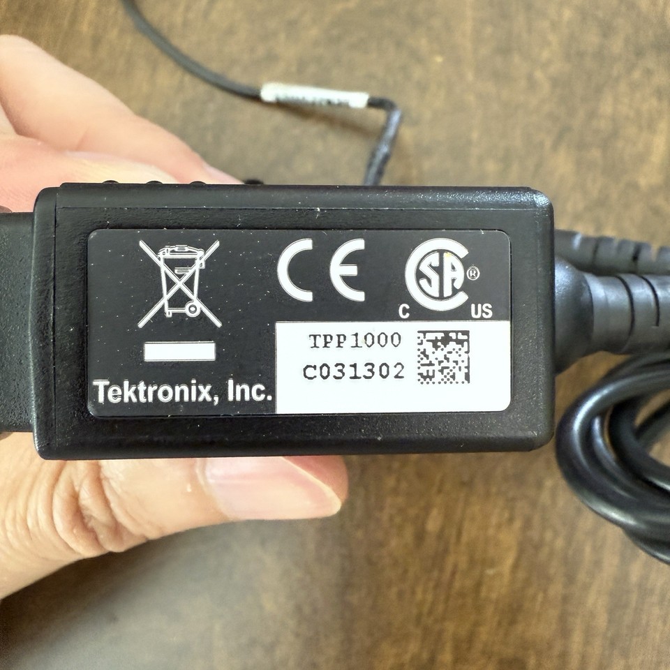 Tektronix TPP1000 Oscilloscope Probe CAT II 3.9pF 1GHz 300V C031302 | eBay