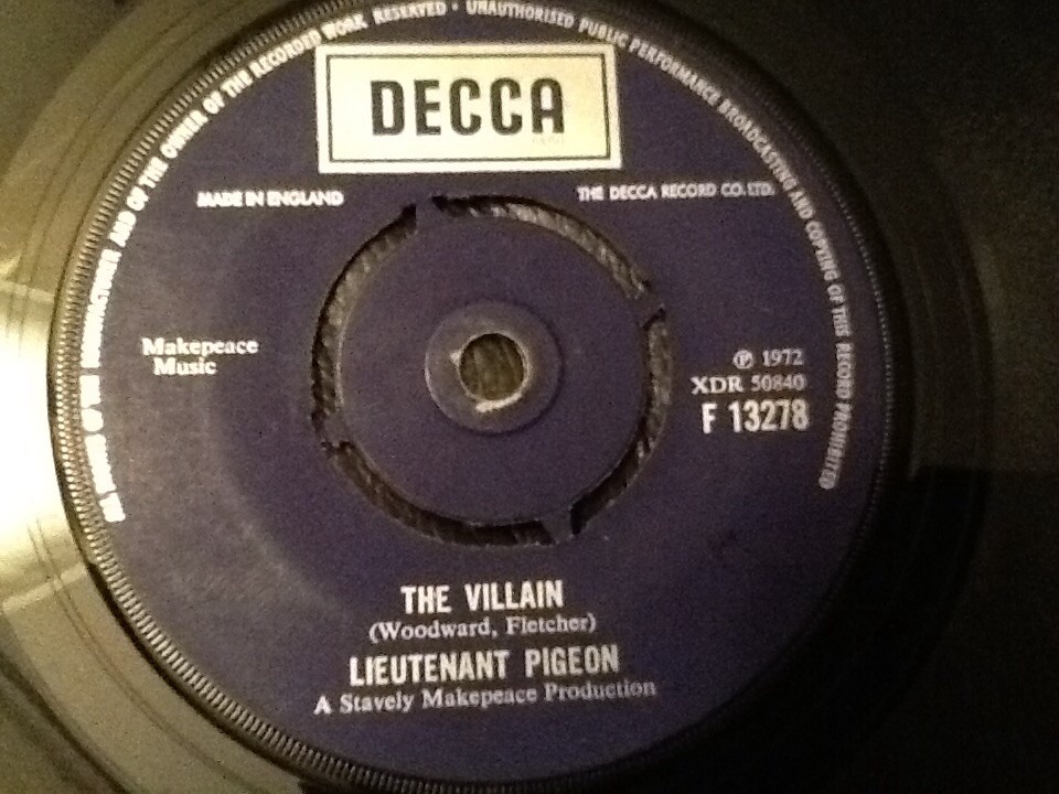 LIEUTENANT PIGEON . MOULDY OLD DOUGH / THE VILLAIN . 1972 | eBay UK