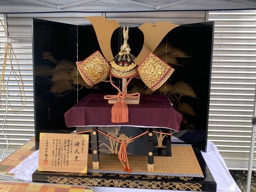 Genji Kabuto with Lacquered Wooden Screen & Tatami Stand – Crafted by ...